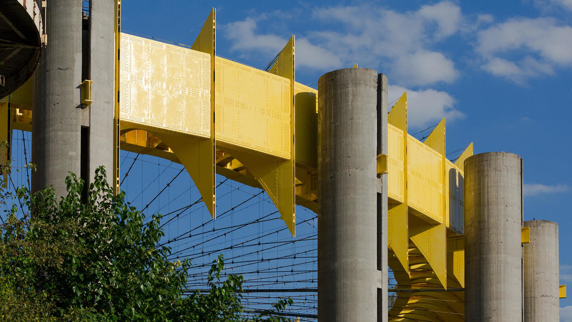 Before and After: The New York State Pavilion Gets a Paint Job ...