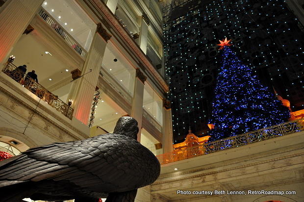 The Wanamaker Organ and Light Show: A Philadelphia Holiday Tradition ...