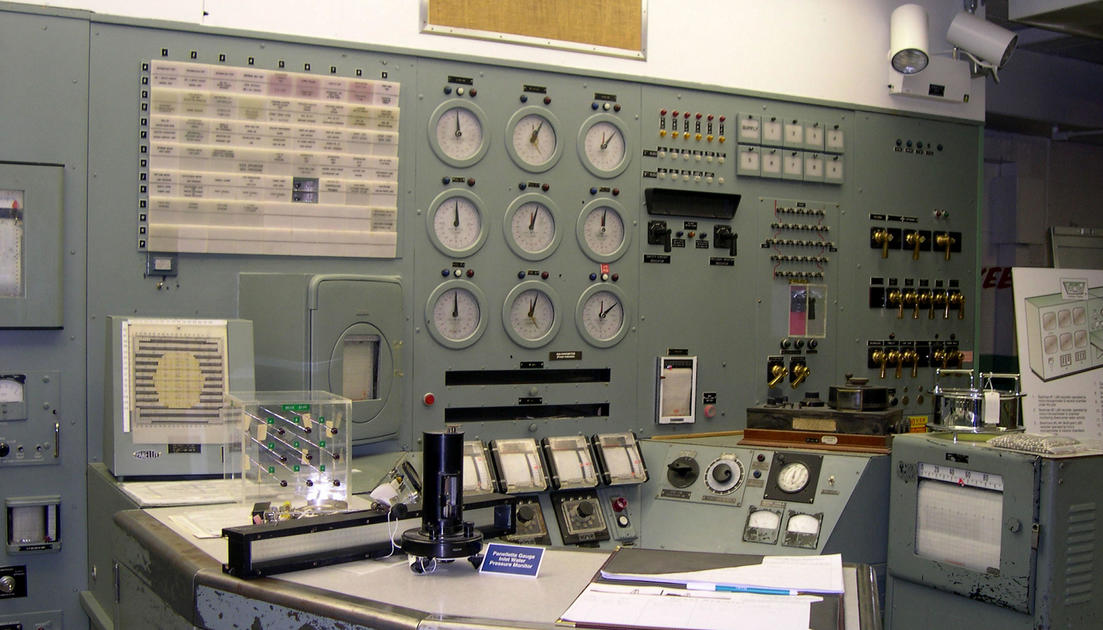 Trinity Test, Gadget, Spies: What’s True in Season 2 of "Manhattan ...