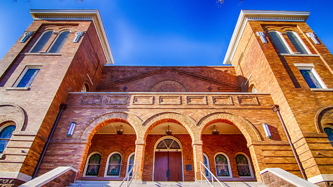 The Legacy Of Pioneering African-American Architect Wallace A. Rayfield ...