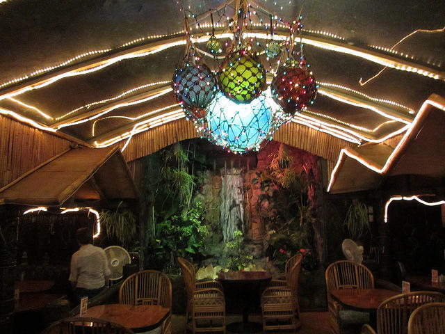 Honolulu's La Mariana Sailing Club Tiki Bar and Restaurant | National ...