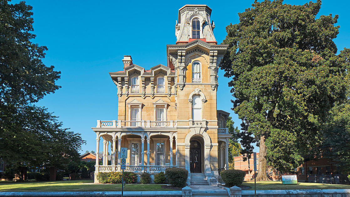 A Memphis Couple Turns a Quirky Building Into a Home and B&B | National ...
