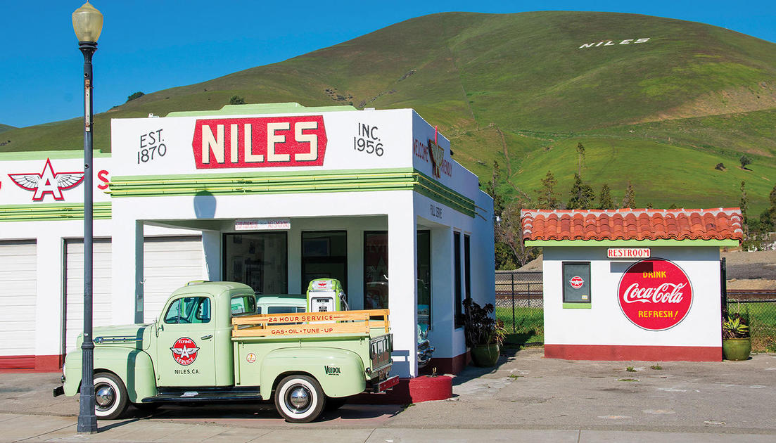 A Revamped Service Station Brings Midcentury Nostalgia to the Bay Area ...