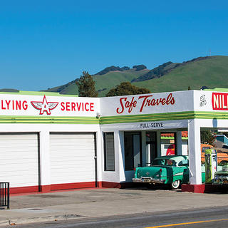 A Revamped Service Station Brings Midcentury Nostalgia to the Bay Area ...