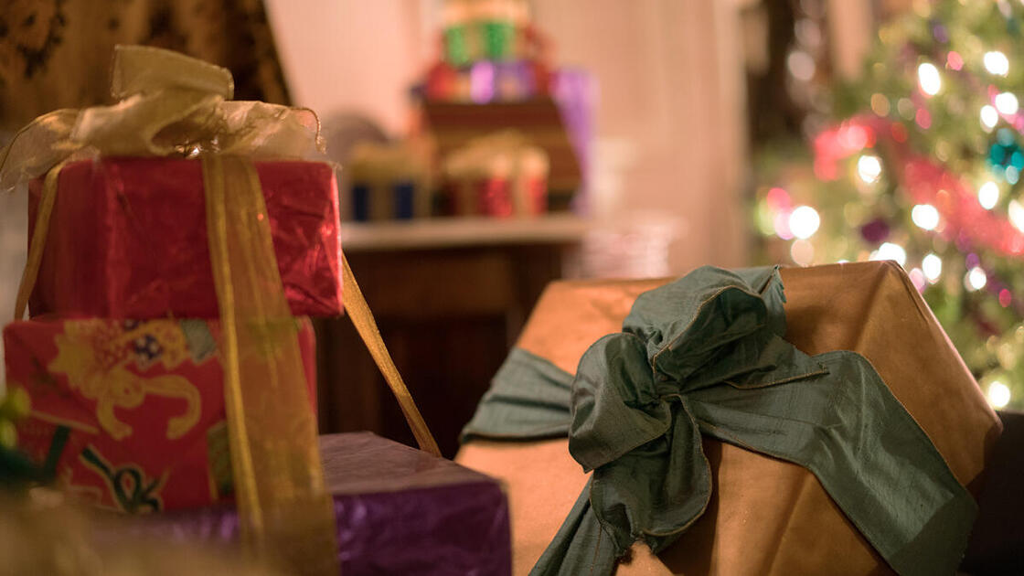 30 Unforgettable Gifts—Because Your Presents Should Tell Stories Too ...