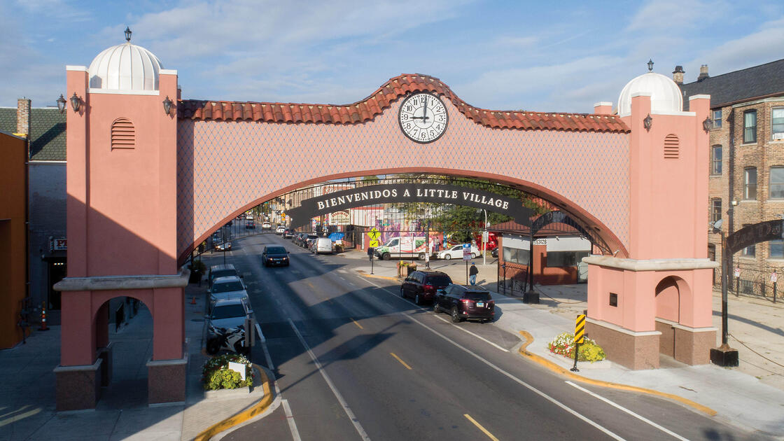Turning Back the Clock in Chicago's Little Village Neighborhood ...