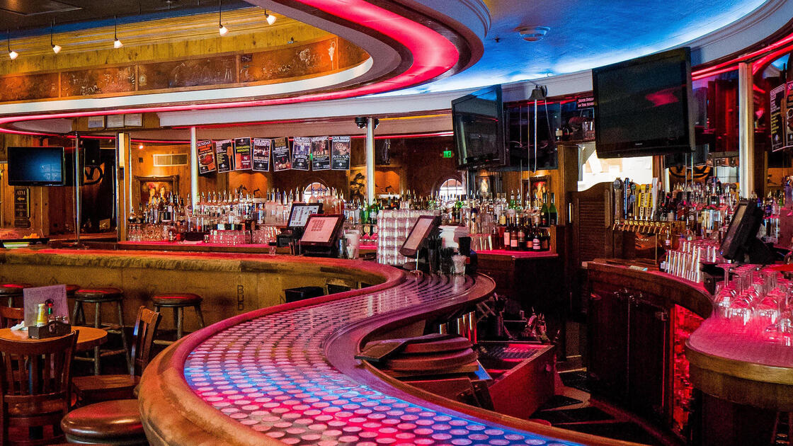 11 Historic Hotel Bars, Taverns, and Speakeasies | National Trust for ...